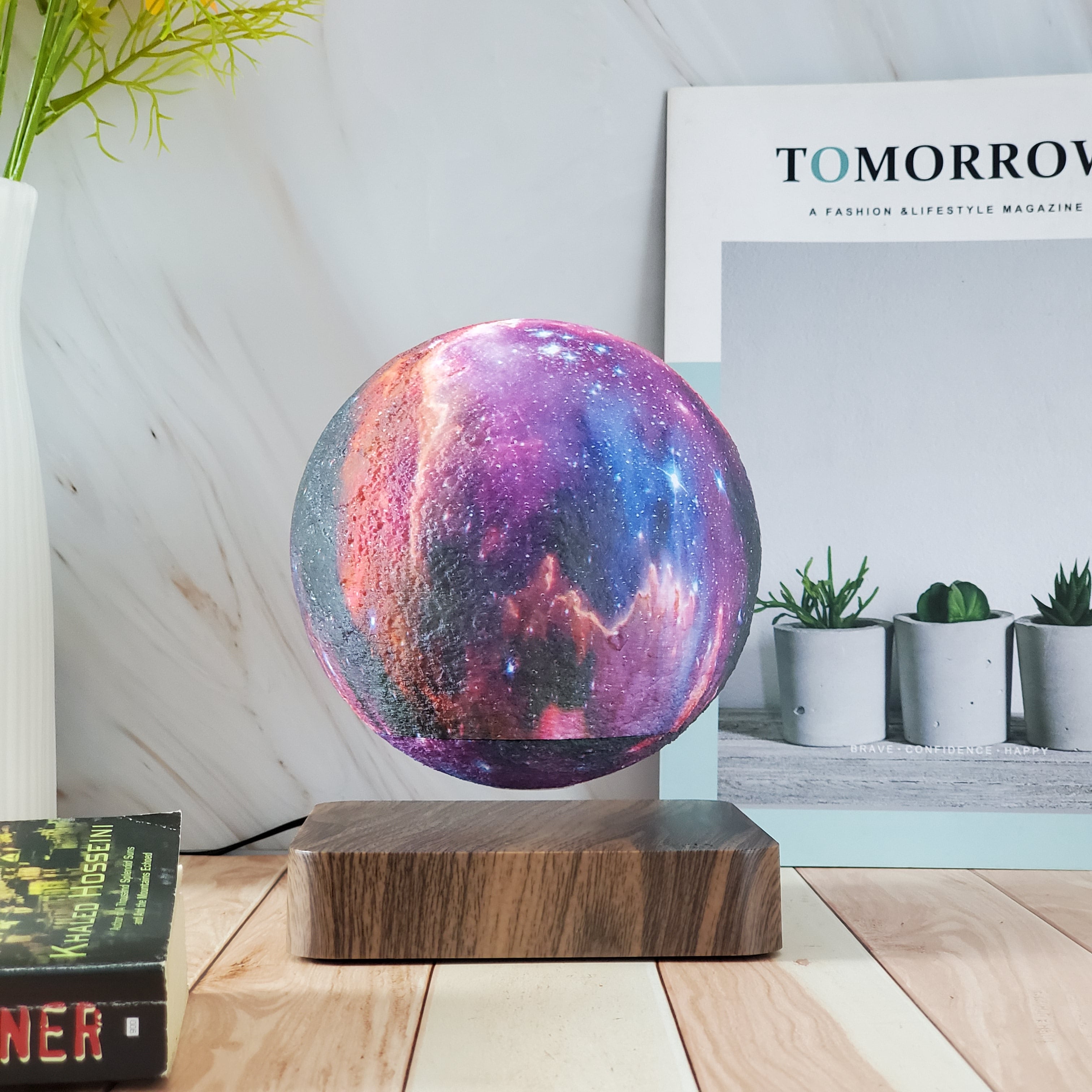 Explore the Cosmic Universe: Levitating Cosmos Lamp – Flowlow